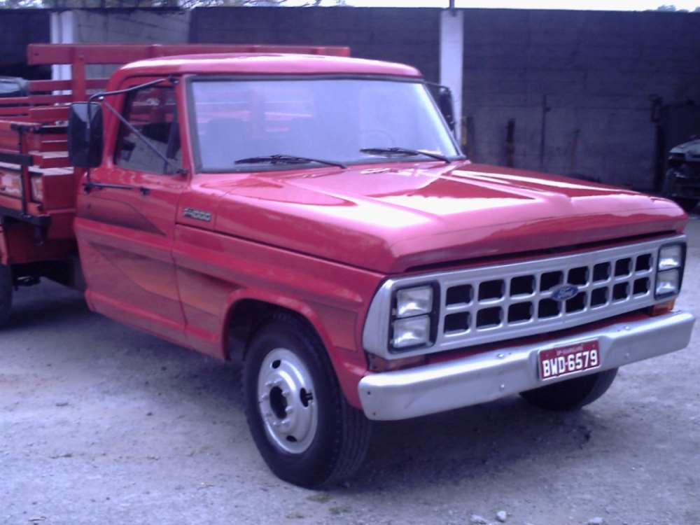 F4000 - Ano: 1977 - R$30000 - Agroads