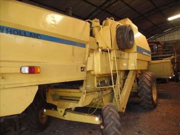 Colheitadeira Nh 8040 - 19/89 - New Holland - Ano: 1989 - Agroads