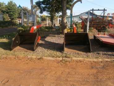 Concha Para Trator - 20/13 - Multimarcas - Ano: 2013 - Agroads