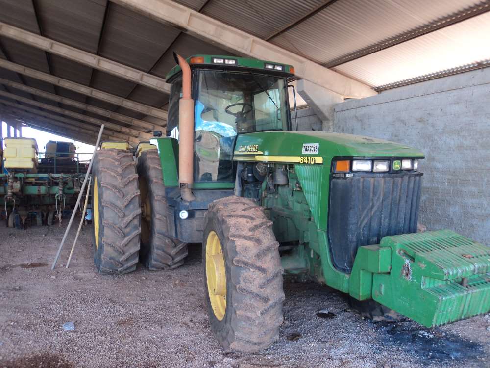 Trator Jonh Deere 8410 - 4x4 - Ano: 2002 - R$169000 - Agroads