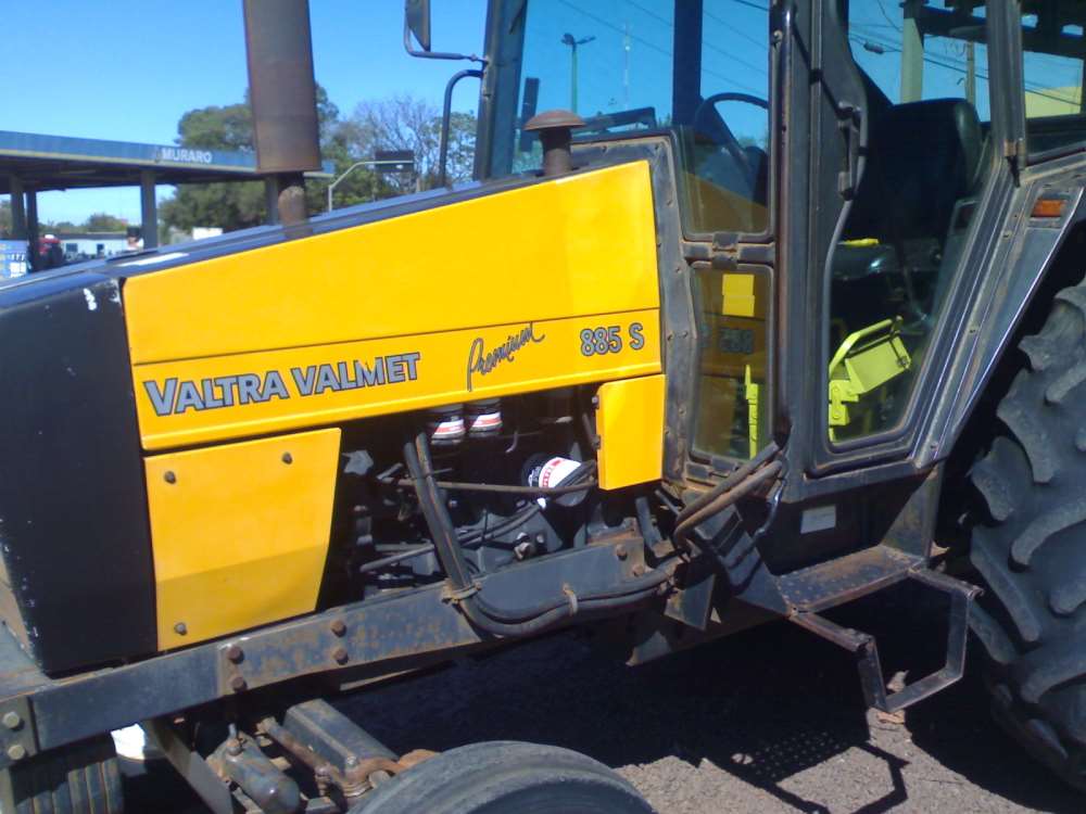 Trator Valtra Valmet 885 S - 4x2 Ano 1998 - Ano: 1998 - R$34000 - Agroads