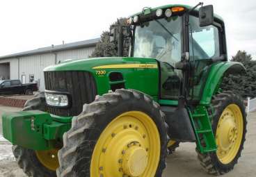 Trator John Deere 7330 - Ano: 2008 - R$120000 - Agroads