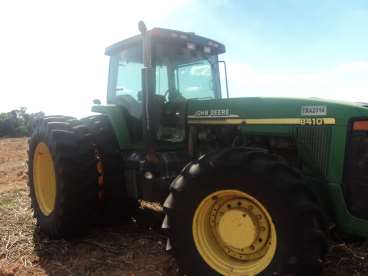 Trator Jonh Deere 8410 - 4x4 - Ano: 2002 - R$169000 - Agroads