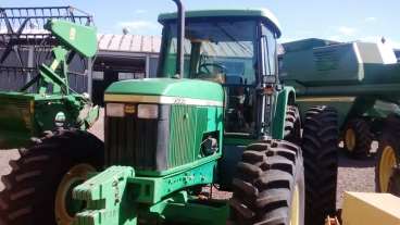 Tratores John Deere 7500 2000 - Ano: 2000 - R$120000 - Agroads