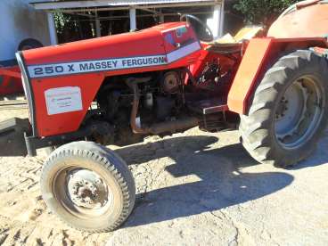 Tratores Mf -250/2 1999 - Ano: 1999 - R$25000 - Agroads